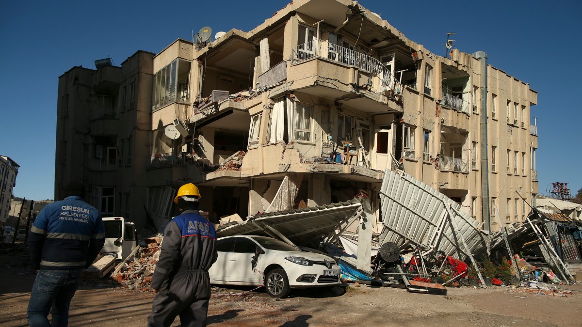 Turkey dying toll, Syria earthquake hits 20,000 – NBC Chicago - Famousbio